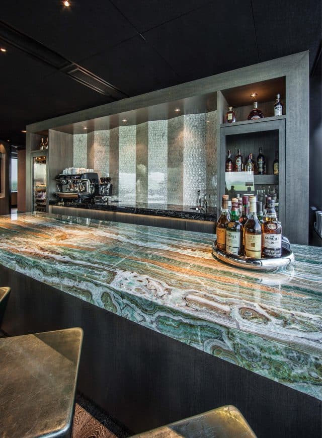 Summum Private Jet Lounge - SolidNature